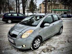 Pelēks Toyota Yaris 2007 Alīta, ar dzinēja tilpumu 1.40 L un nobraukumu 245 tūkst. km par 3599 €, foto 25 vietnē AUTOMOTO.COM.LV