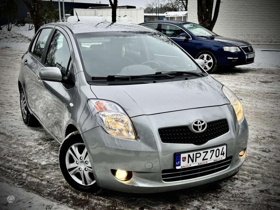 Pelēks Toyota Yaris 2007 Alīta, ar dzinēja tilpumu 1.40 L un nobraukumu 245 tūkst. km par 3599 €, foto 27 vietnē AUTOMOTO.COM.LV