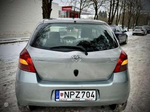 Pelēks Toyota Yaris 2007 Alīta, ar dzinēja tilpumu 1.40 L un nobraukumu 245 tūkst. km par 3599 €, foto 31 vietnē AUTOMOTO.COM.LV
