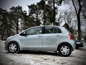 Pelēks Toyota Yaris 2007 Alīta, ar dzinēja tilpumu 1.40 L un nobraukumu 245 tūkst. km par 3599 €, foto 33 vietnē AUTOMOTO.COM.LV