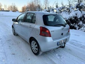 Grey Toyota Yaris 2007 in Vilnius, with an engine capacity of 1.38 L and mileage of 190 thousand km for 2700 €, photo 8 on AUTOMOTO.COM.LV