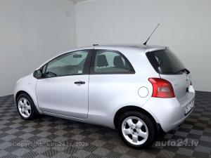 Pelēks Toyota Yaris 2007 Tallina, ar dzinēja tilpumu 1.30 L un nobraukumu 259 tūkst. km par 999 €, foto 5 vietnē AUTOMOTO.COM.LV