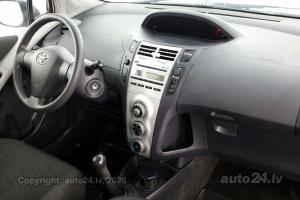 Pelēks Toyota Yaris 2007 Tallina, ar dzinēja tilpumu 1.30 L un nobraukumu 259 tūkst. km par 999 €, foto 6 vietnē AUTOMOTO.COM.LV