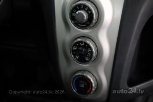 Pelēks Toyota Yaris 2007 Tallina, ar dzinēja tilpumu 1.30 L un nobraukumu 259 tūkst. km par 999 €, foto 9 vietnē AUTOMOTO.COM.LV