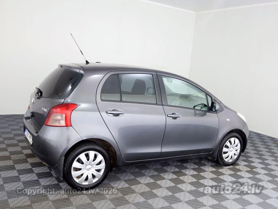 Grey Toyota Yaris 2007 in Tallinn, with an engine capacity of 1.30 L and mileage of 269 thousand km for 1499 €, photo 4 on AUTOMOTO.COM.LV