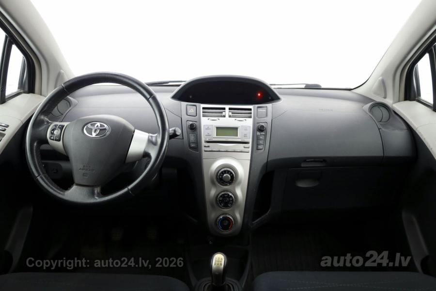 Grey Toyota Yaris 2007 in Tallinn, with an engine capacity of 1.30 L and mileage of 269 thousand km for 1499 €, photo 6 on AUTOMOTO.COM.LV