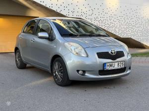 Grey Toyota Yaris 2007 in Vilnius, with an engine capacity of 1.36 L and mileage of 187 thousand km for 1350 €, photo  on AUTOMOTO.COM.LV