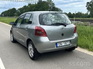 Pelēks Toyota Yaris 2007 Ogre, ar dzinēja tilpumu 1.30 L un nobraukumu 155 tūkst. km par 1950 €, foto 4 vietnē AUTOMOTO.COM.LV