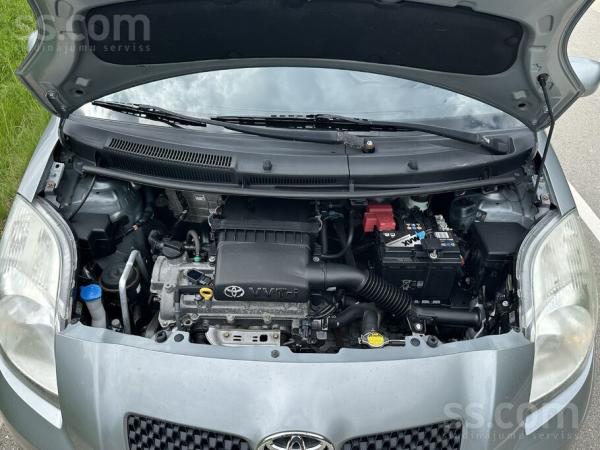 Pelēks Toyota Yaris 2007 Ogre, ar dzinēja tilpumu 1.30 L un nobraukumu 155 tūkst. km par 1950 €, foto 9 vietnē AUTOMOTO.COM.LV