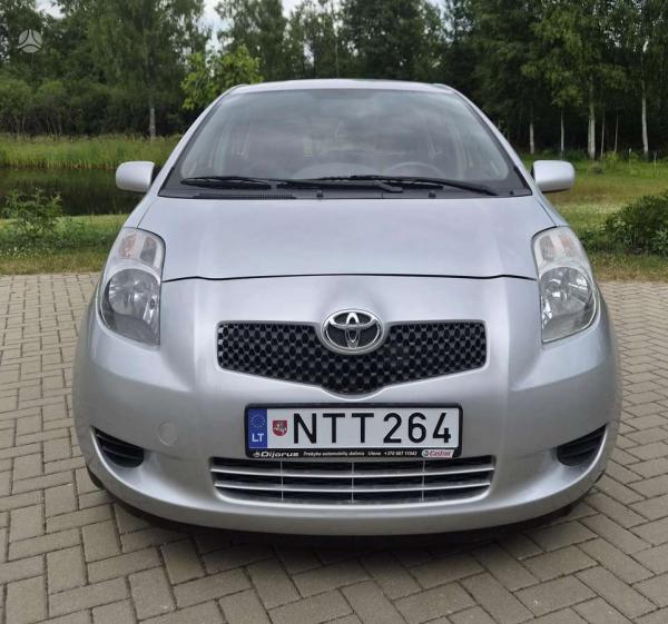 Grey Toyota Yaris 2007 in Utena, with an engine capacity of 1.00 L and mileage of 100 thousand km for 1750 €, photo 2 on AUTOMOTO.COM.LV