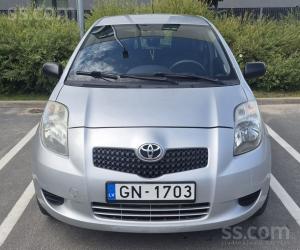 Pelēks Toyota Yaris 2007 Rīga, ar dzinēja tilpumu 1.30 L un nobraukumu 350 tūkst. km par 1050 €, foto 3 vietnē AUTOMOTO.COM.LV