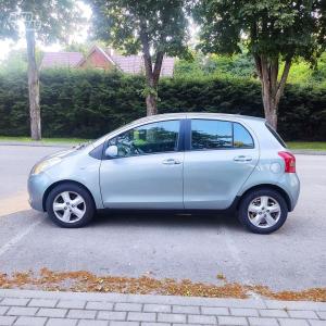Pelēks Toyota Yaris 2007 Šilutė, ar dzinēja tilpumu 1.40 L un nobraukumu 190 tūkst. km par 1450 €, foto 4 vietnē AUTOMOTO.COM.LV
