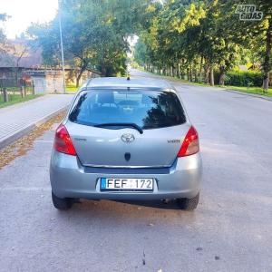 Pelēks Toyota Yaris 2007 Šilutė, ar dzinēja tilpumu 1.40 L un nobraukumu 190 tūkst. km par 1450 €, foto 8 vietnē AUTOMOTO.COM.LV