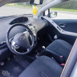 Pelēks Toyota Yaris 2007 Šilutė, ar dzinēja tilpumu 1.40 L un nobraukumu 190 tūkst. km par 1450 €, foto 9 vietnē AUTOMOTO.COM.LV