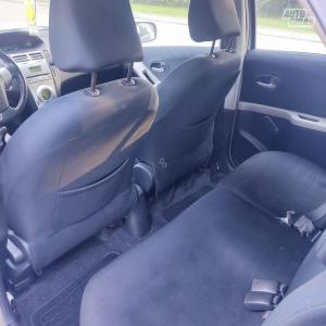 Pelēks Toyota Yaris 2007 Šilutė, ar dzinēja tilpumu 1.40 L un nobraukumu 190 tūkst. km par 1450 €, foto 10 vietnē AUTOMOTO.COM.LV