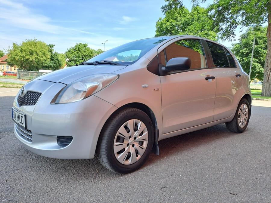 Pelēks Toyota Yaris 2007 Tallina, ar dzinēja tilpumu 1.40 L un nobraukumu 184 tūkst. km par 2200 €, foto 11 vietnē AUTOMOTO.COM.LV