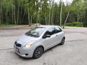 Grey Toyota Yaris 2007 in Alytus, with an engine capacity of 1.00 L and mileage of 337 thousand km for 530 €, photo 3 on AUTOMOTO.COM.LV