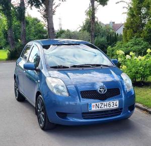 Pelēks Toyota Yaris 2007 Šauļi, ar dzinēja tilpumu 1.40 L un nobraukumu 263 tūkst. km par 2350 €, foto 3 vietnē AUTOMOTO.COM.LV