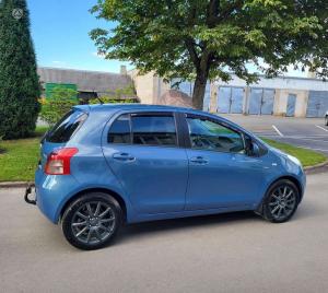 Pelēks Toyota Yaris 2007 Šauļi, ar dzinēja tilpumu 1.40 L un nobraukumu 263 tūkst. km par 2350 €, foto 6 vietnē AUTOMOTO.COM.LV