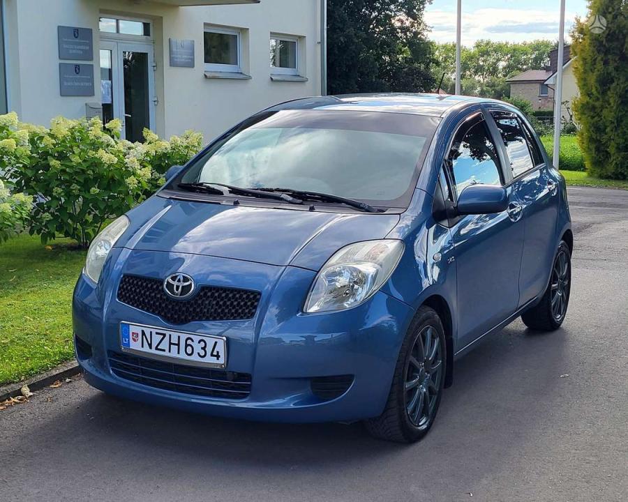 Pelēks Toyota Yaris 2007 Šauļi, ar dzinēja tilpumu 1.40 L un nobraukumu 263 tūkst. km par 2350 €, foto 12 vietnē AUTOMOTO.COM.LV