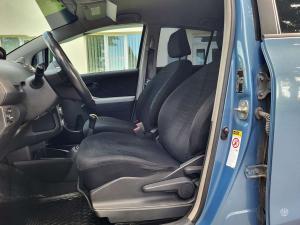 Pelēks Toyota Yaris 2007 Šauļi, ar dzinēja tilpumu 1.40 L un nobraukumu 263 tūkst. km par 2350 €, foto 19 vietnē AUTOMOTO.COM.LV