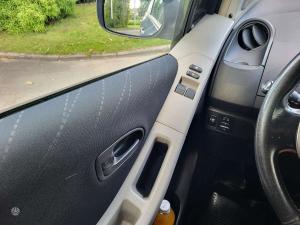Pelēks Toyota Yaris 2007 Šauļi, ar dzinēja tilpumu 1.40 L un nobraukumu 263 tūkst. km par 2350 €, foto 22 vietnē AUTOMOTO.COM.LV