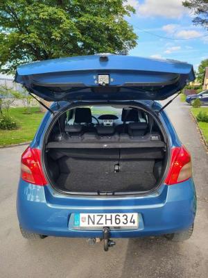 Pelēks Toyota Yaris 2007 Šauļi, ar dzinēja tilpumu 1.40 L un nobraukumu 263 tūkst. km par 2350 €, foto 25 vietnē AUTOMOTO.COM.LV