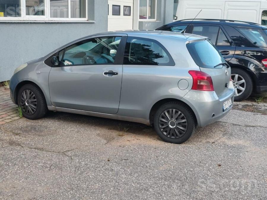 Pelēks Toyota Yaris 2007 Rīga, ar dzinēja tilpumu 1.30 L un nobraukumu 295 tūkst. km par 520 €, foto 14 vietnē AUTOMOTO.COM.LV