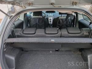 Pelēks Toyota Yaris 2007 Rīga, ar dzinēja tilpumu 1.30 L un nobraukumu 295 tūkst. km par 520 €, foto 17 vietnē AUTOMOTO.COM.LV