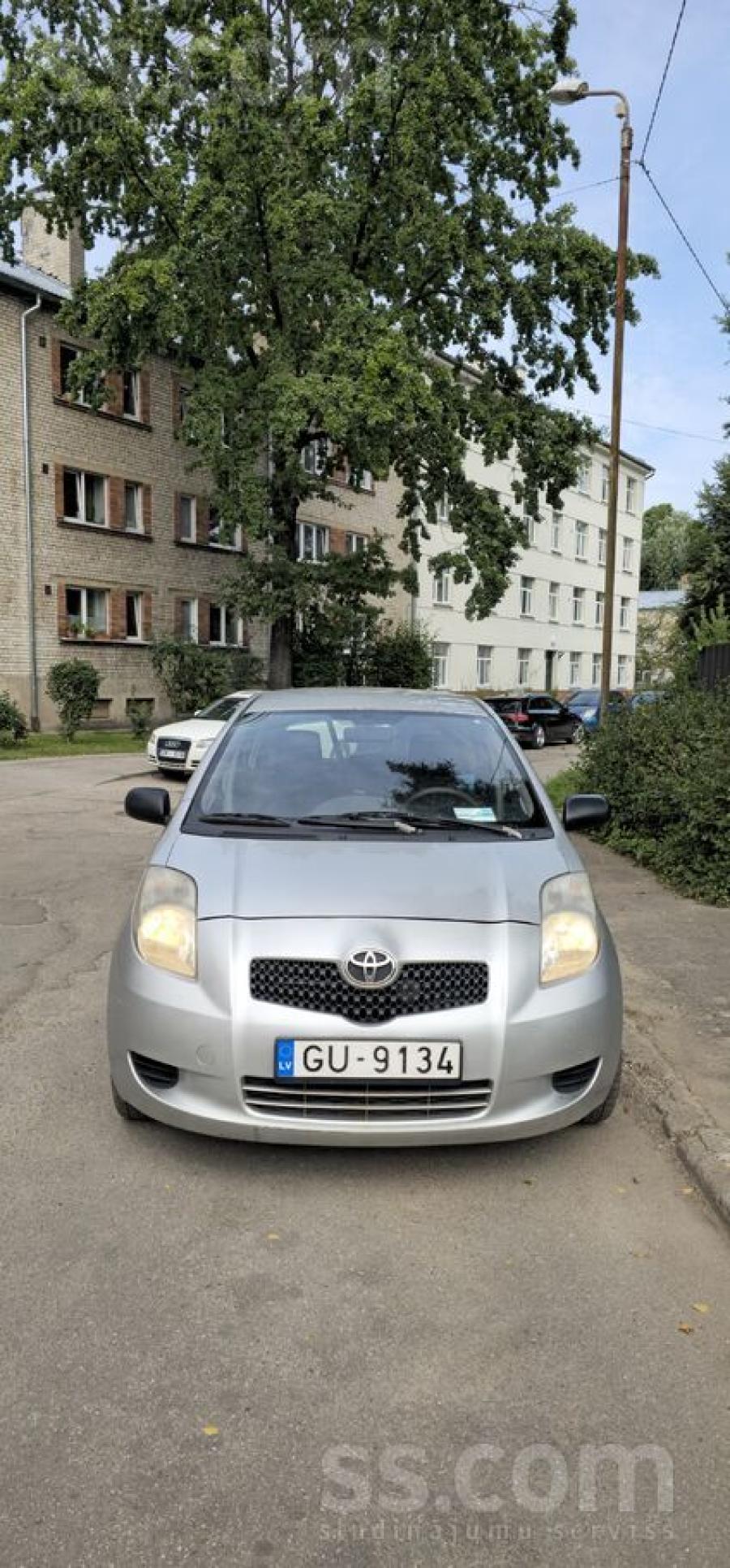 Grey Toyota Yaris 2007 in Riga, with an engine capacity of 1.40 L and mileage of 347 thousand km for 1700 €, photo 1 on AUTOMOTO.COM.LV