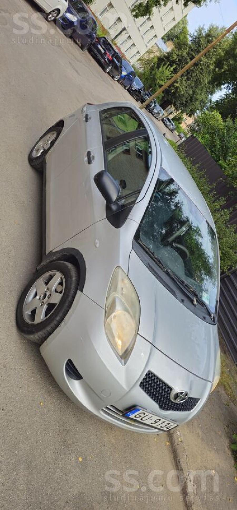 Grey Toyota Yaris 2007 in Riga, with an engine capacity of 1.40 L and mileage of 347 thousand km for 1700 €, photo 3 on AUTOMOTO.COM.LV