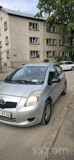 Grey Toyota Yaris 2007 in Riga, with an engine capacity of 1.40 L and mileage of 347 thousand km for 1700 €, photo 5 on AUTOMOTO.COM.LV