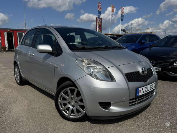 Pelēks Toyota Yaris 2007 Viļņa, ar dzinēja tilpumu 1.36 L un nobraukumu 252 tūkst. km par 1990 €, foto 3 vietnē AUTOMOTO.COM.LV