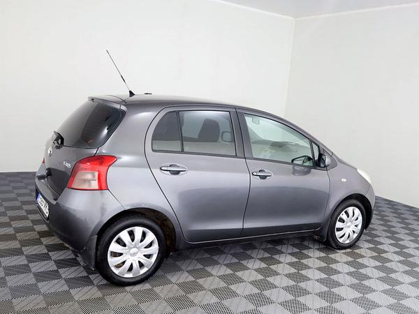 Grey Toyota Yaris 2007 in Tallinn, with an engine capacity of 1.30 L and mileage of 269 thousand km for 1299 €, photo 3 on AUTOMOTO.COM.LV