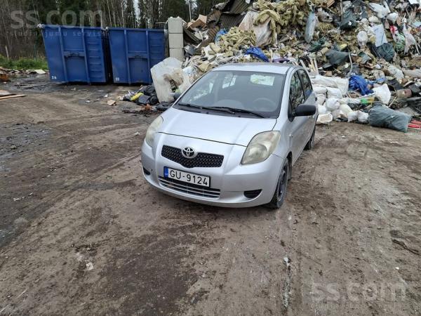 Grey Toyota Yaris 2007 in Jelgava, with an engine capacity of 1.40 L and mileage of 257 thousand km for 1460 €, photo 1 on AUTOMOTO.COM.LV