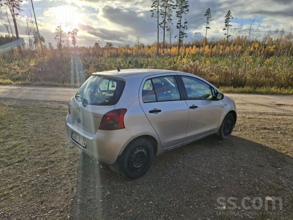 Grey Toyota Yaris 2007 in Jelgava, with an engine capacity of 1.40 L and mileage of 257 thousand km for 1460 €, photo 2 on AUTOMOTO.COM.LV