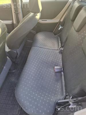 Pelēks Toyota Yaris 2007 Jelgava, ar dzinēja tilpumu 1.40 L un nobraukumu 257 tūkst. km par 1460 €, foto 5 vietnē AUTOMOTO.COM.LV