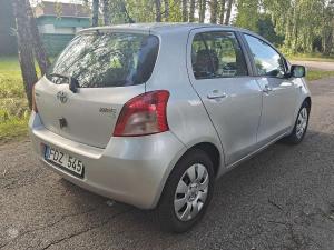 Grey Toyota Yaris 2007 in Vilnius, with an engine capacity of 1.30 L and mileage of 163 thousand km for 2950 €, photo 3 on AUTOMOTO.COM.LV
