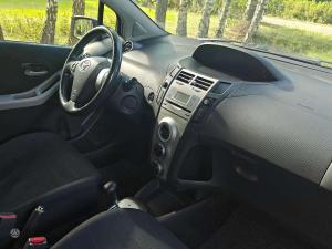 Grey Toyota Yaris 2007 in Vilnius, with an engine capacity of 1.30 L and mileage of 163 thousand km for 2950 €, photo 6 on AUTOMOTO.COM.LV