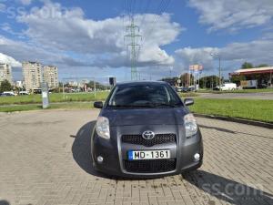 Grey Toyota Yaris 2007 in Riga, with an engine capacity of 1.80 L and mileage of 325 thousand km for 800 €, photo  on AUTOMOTO.COM.LV