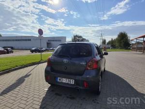 Pelēks Toyota Yaris 2007 Rīga, ar dzinēja tilpumu 1.80 L un nobraukumu 325 tūkst. km par 800 €, foto 5 vietnē AUTOMOTO.COM.LV