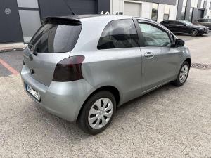 Grey Toyota Yaris 2007 in Vilnius, with an engine capacity of 1.30 L and mileage of 129 thousand km for 800 €, photo 6 on AUTOMOTO.COM.LV