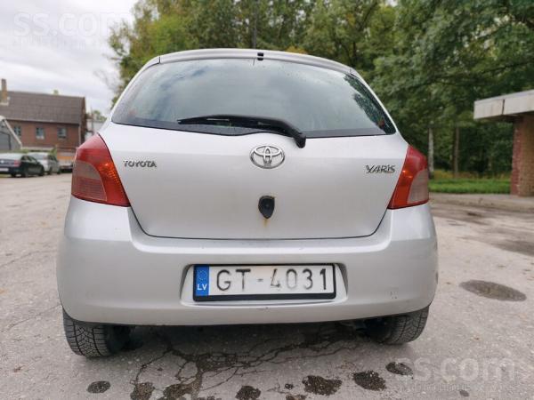 Grey Toyota Yaris 2007 in Jelgava, with an engine capacity of 1.30 L and mileage of 172 thousand km for 1500 €, photo 3 on AUTOMOTO.COM.LV