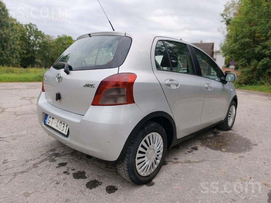 Grey Toyota Yaris 2007 in Jelgava, with an engine capacity of 1.30 L and mileage of 172 thousand km for 1500 €, photo 4 on AUTOMOTO.COM.LV