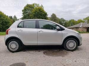Grey Toyota Yaris 2007 in Jelgava, with an engine capacity of 1.30 L and mileage of 172 thousand km for 1500 €, photo 5 on AUTOMOTO.COM.LV