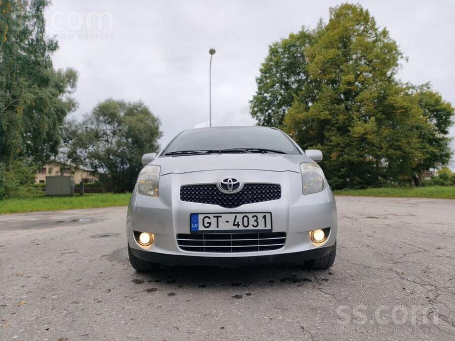 Grey Toyota Yaris 2007 in Jelgava, with an engine capacity of 1.30 L and mileage of 172 thousand km for 1500 €, photo 7 on AUTOMOTO.COM.LV