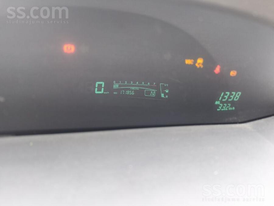 Grey Toyota Yaris 2007 in Jelgava, with an engine capacity of 1.30 L and mileage of 172 thousand km for 1500 €, photo 13 on AUTOMOTO.COM.LV