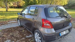 Pelēks Toyota Yaris 2008 Aizkraukle, ar dzinēja tilpumu 1.40 L un nobraukumu 323 tūkst. km par 1850 €, foto 4 vietnē AUTOMOTO.COM.LV