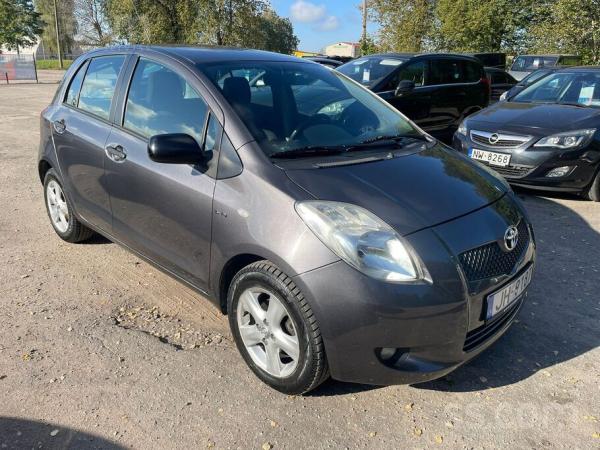 Pelēks Toyota Yaris 2008 Talsi, ar dzinēja tilpumu 1.40 L un nobraukumu 259 tūkst. km par 2350 €, foto 1 vietnē AUTOMOTO.COM.LV