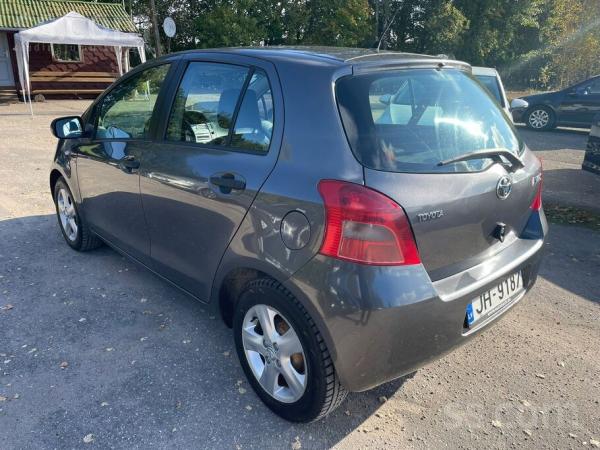 Pelēks Toyota Yaris 2008 Talsi, ar dzinēja tilpumu 1.40 L un nobraukumu 259 tūkst. km par 2350 €, foto 6 vietnē AUTOMOTO.COM.LV